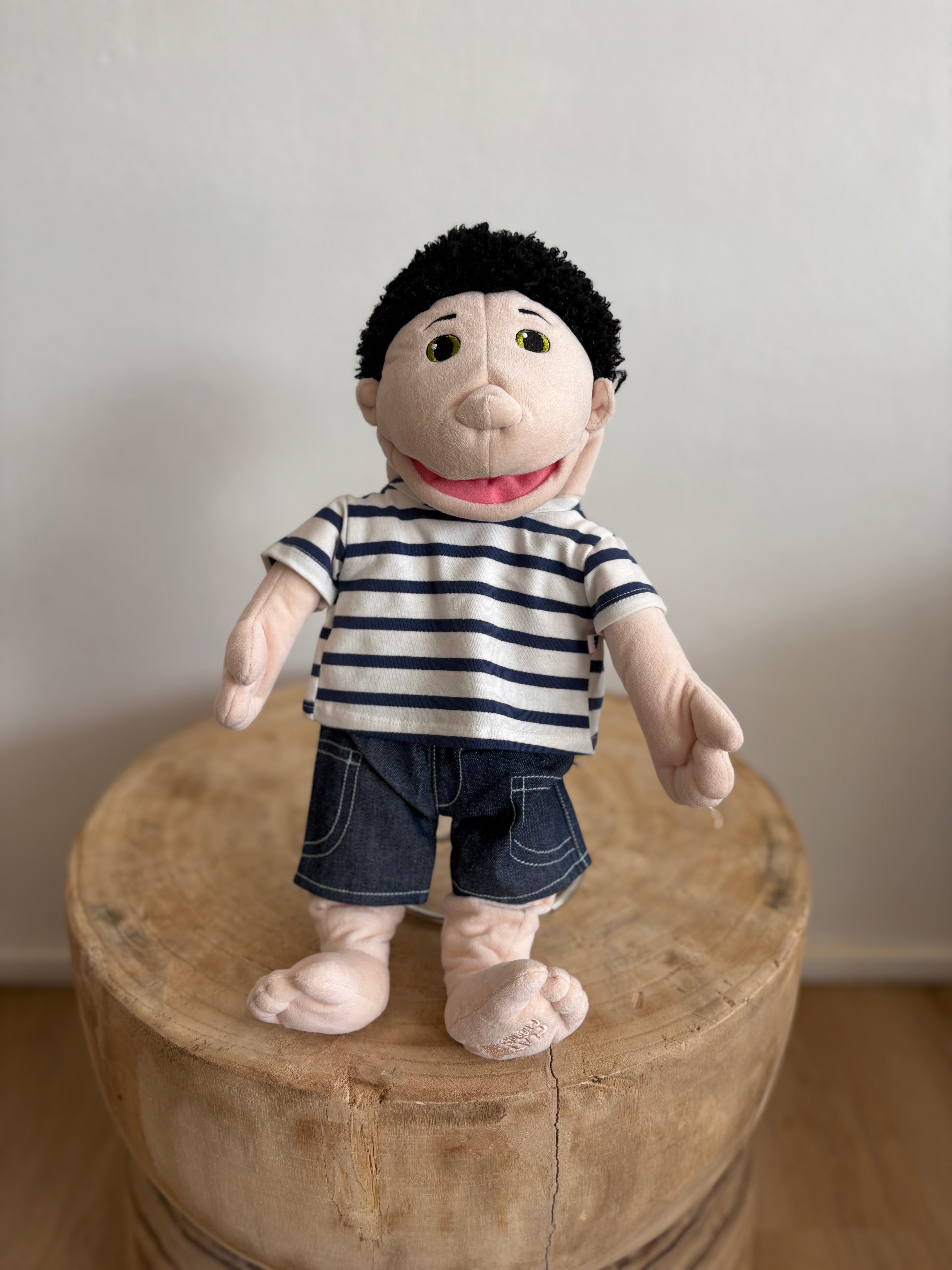Linky Hand Puppet – Connecting The Dots Through Play
